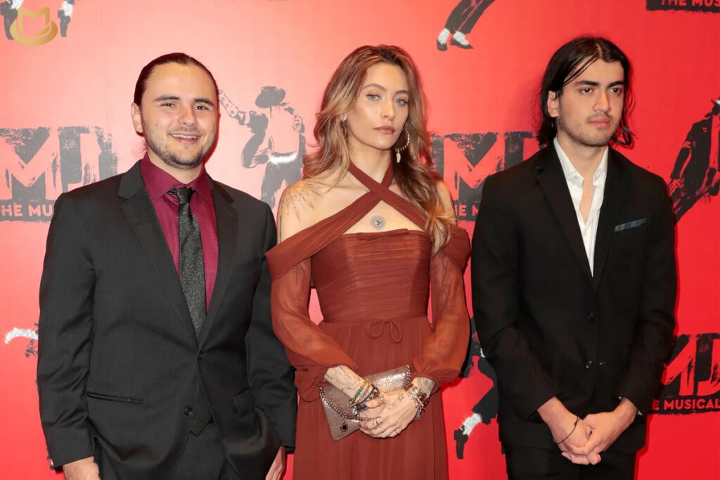 The Estate flashing Premiere of MJ The Musical in London - MJVibe