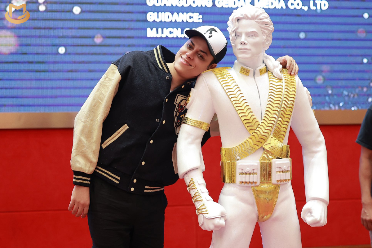 Another Michael Jackson Statue in China - MJVibe
